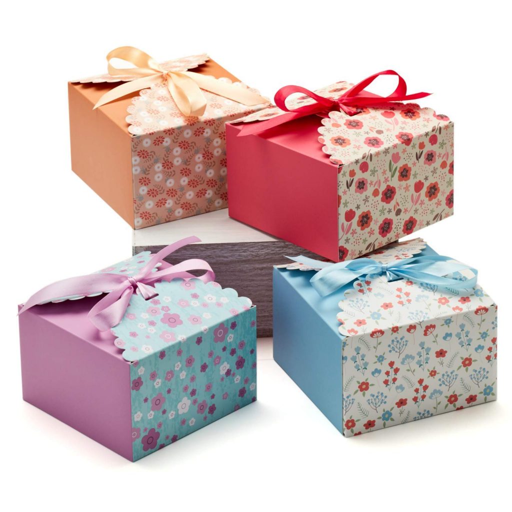 Printed Gift Boxes With Ribbons (20 pack)