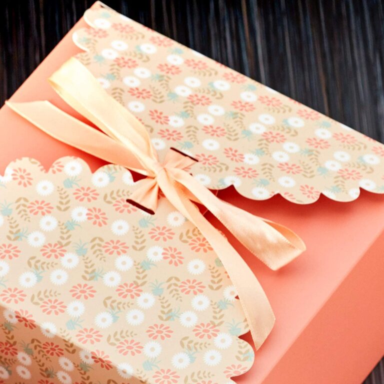 Large Printed Gift Boxes with Ribbons (20 Pack)